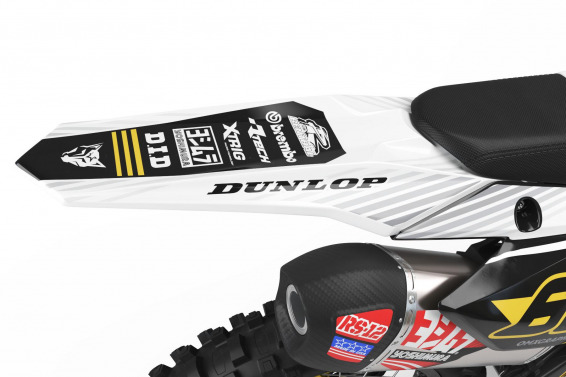 Suzuki SIGNATURE Graphics Kit – OMXGraphics