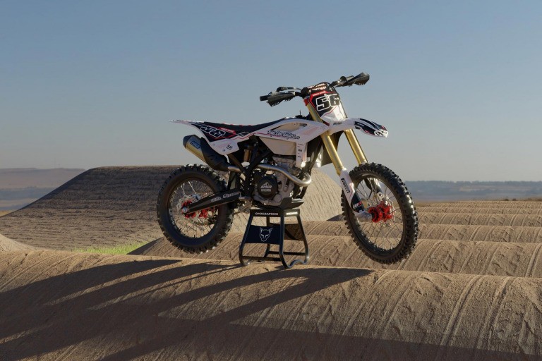 Beta Mx Graphics - OMX Graphics Ltd.