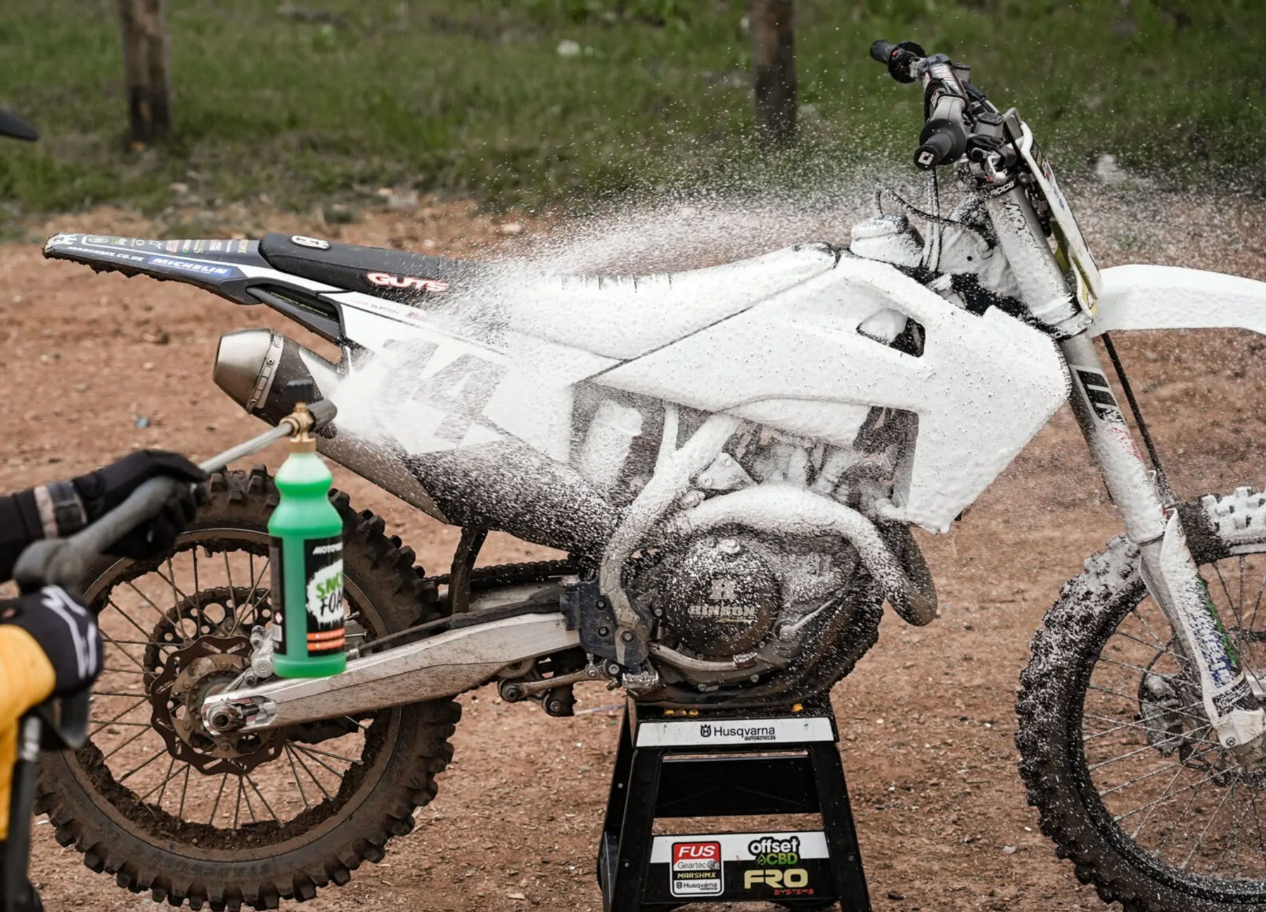 Is it safe to wash a dirt bike? – OMXGraphics
