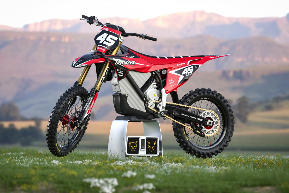 Graphics for Stark Varg ‘Stealth’ – OMXGraphics