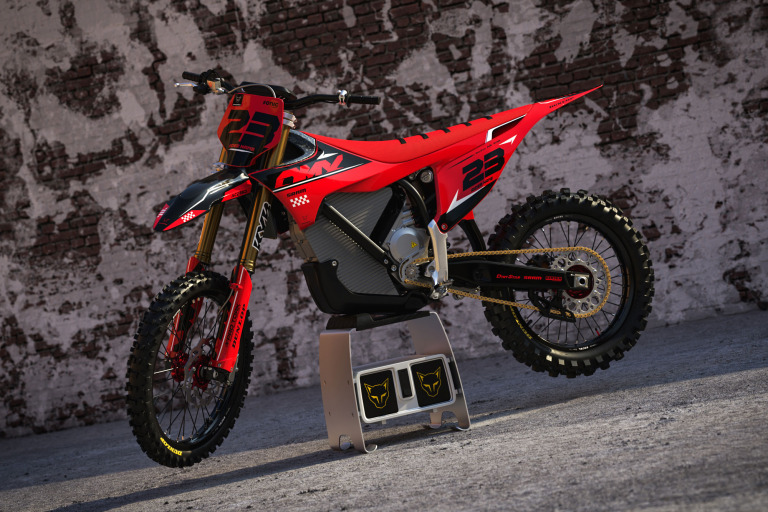 Stark Varg Graphics Kit HOLESHOT – OMXGraphics