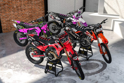 Build a United Look With Graphics for Dirt Bike Team – OMXGraphics